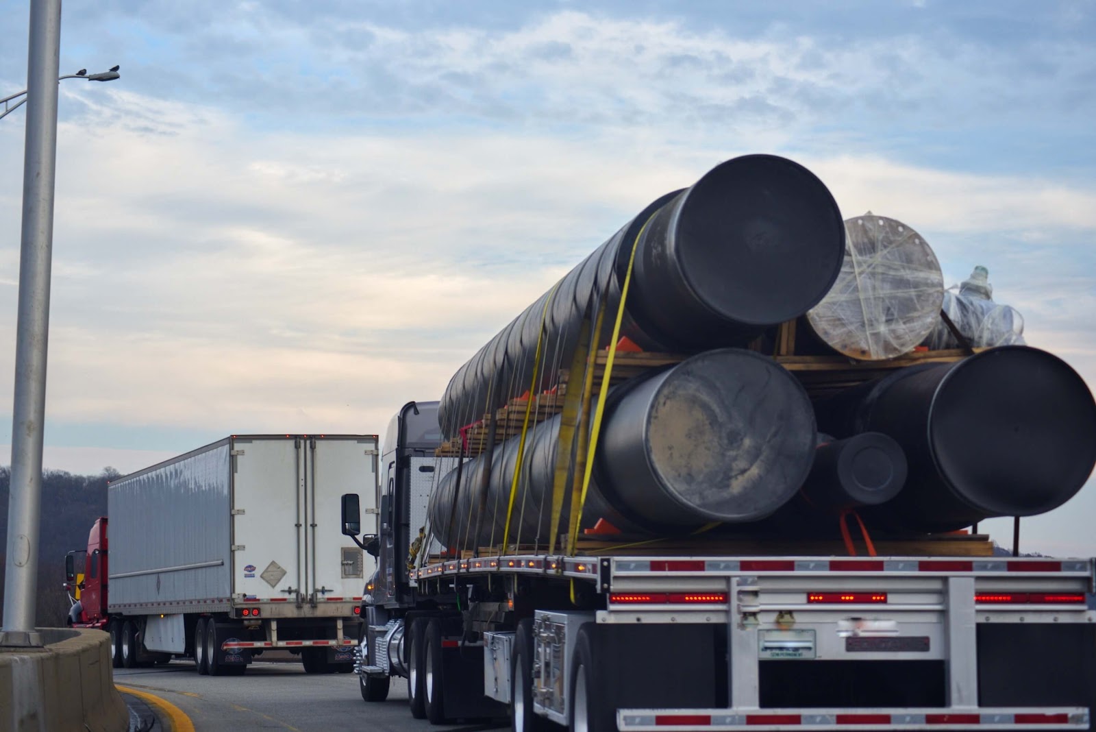 Heavy Haul Freight Rates 101: How Much It Costs to Move Heavy Equipment ...