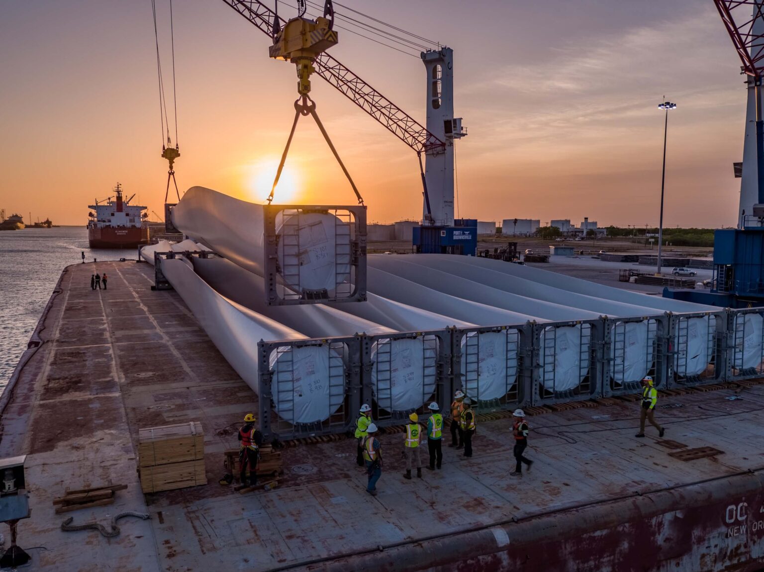 Heavy Haul Freight Rates 101: How Much It Costs to Move Heavy Equipment ...
