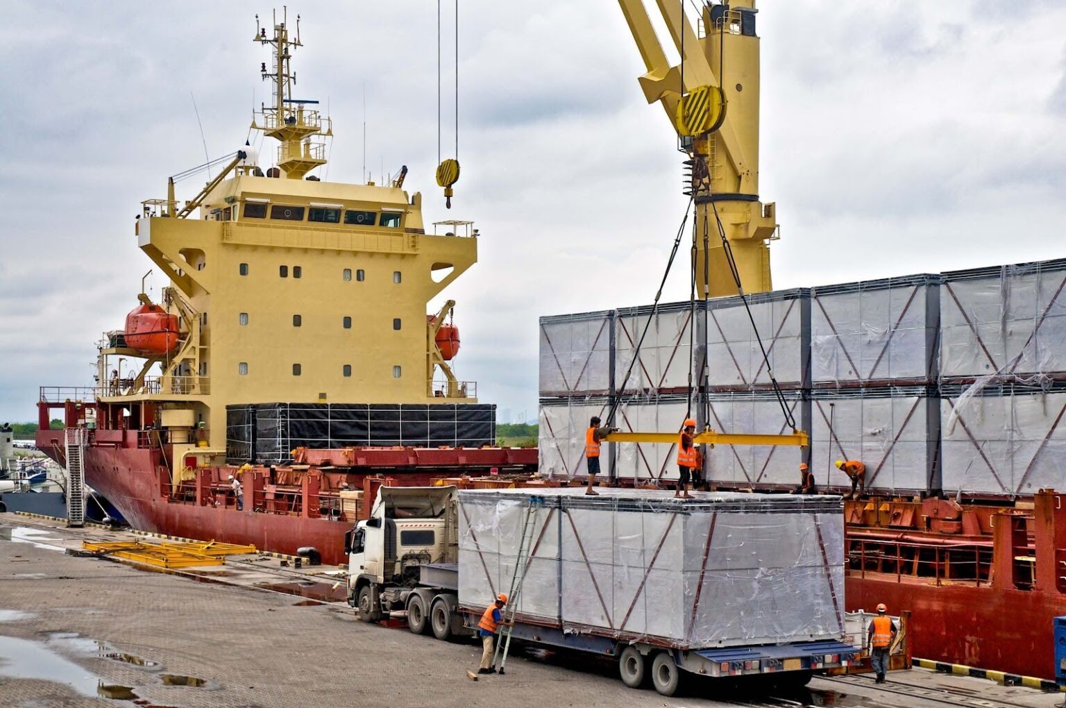 Oversized Load Route Planning: Steps, Challenges, and Expert Tips